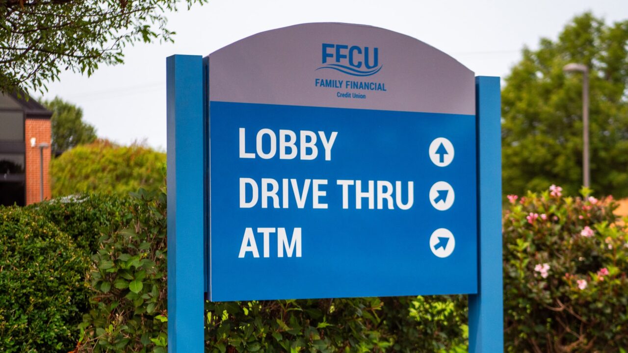 Post & Panel - Port City Signs