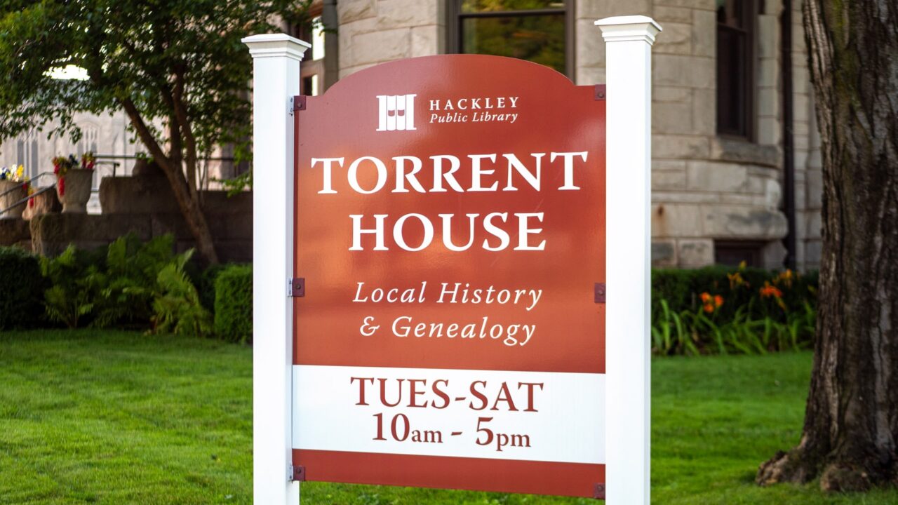 Post & Panel - Port City Signs