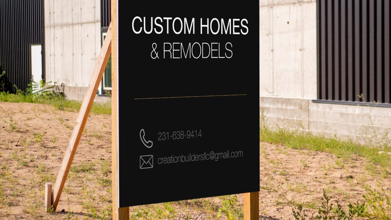 TEMPORARY WOOD CONSTRUCTION SIGNS - Port City Signs